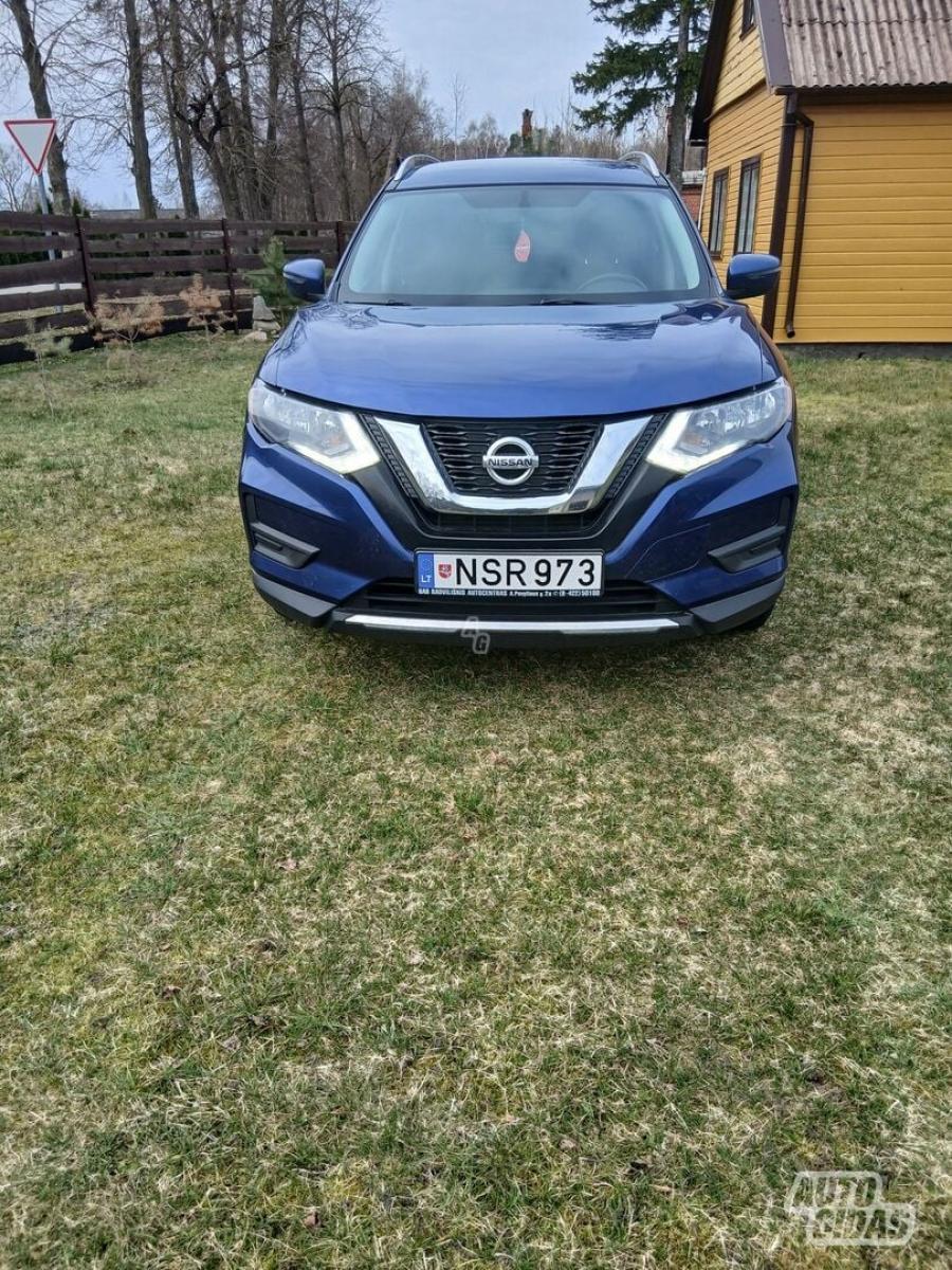 Nissan Rogue 2017 in Panevezys, with an engine capacity of 2.50 L and mileage of 273 thousand km for 6500 €, photo 1 on AUTOMOTO.COM.LV