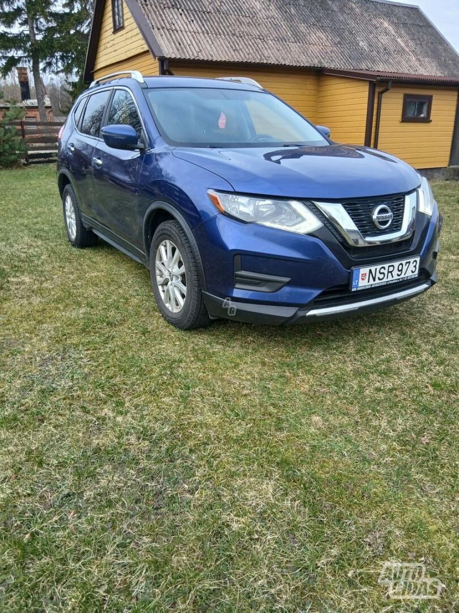 Nissan Rogue 2017 in Panevezys, with an engine capacity of 2.50 L and mileage of 273 thousand km for 6500 €, photo 4 on AUTOMOTO.COM.LV