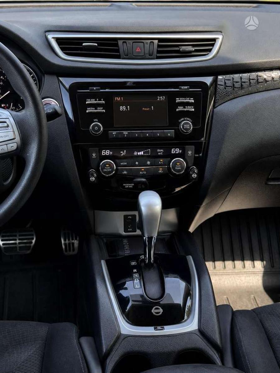 Grey Nissan Rogue 2015 in Klaipeda, with an engine capacity of 2.49 L and mileage of 154 thousand km for 8500 €, photo 12 on AUTOMOTO.COM.LV