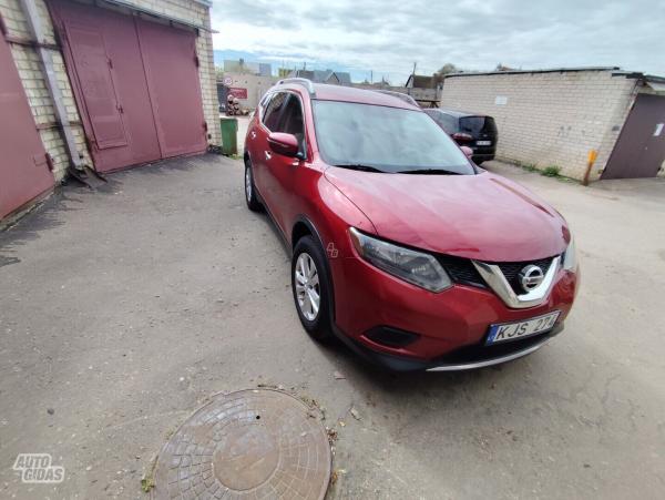 Red Nissan Rogue 2014 in Kaunas, with an engine capacity of 2.50 L and mileage of 385 thousand km for 6200 €, photo 1 on AUTOMOTO.COM.LV