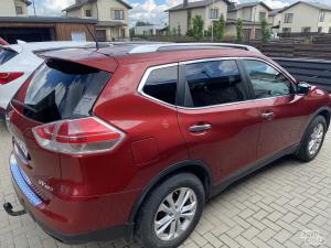 Red Nissan Rogue 2015 in Vilnius, with an engine capacity of 2.50 L and mileage of 147 thousand km for 7500 €, photo 5 on AUTOMOTO.COM.LV