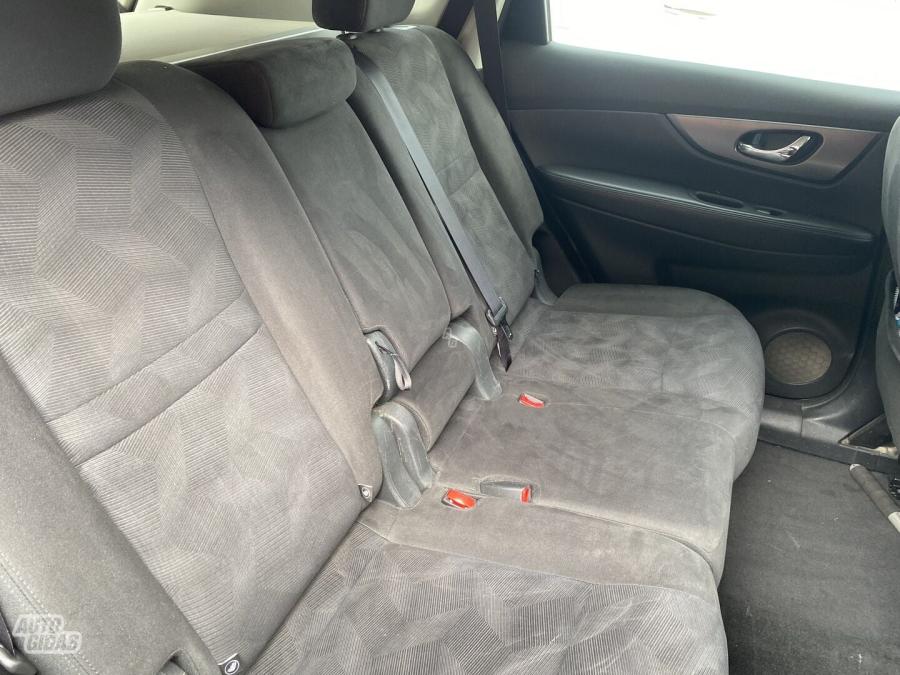 Red Nissan Rogue 2015 in Vilnius, with an engine capacity of 2.50 L and mileage of 147 thousand km for 7500 €, photo 10 on AUTOMOTO.COM.LV