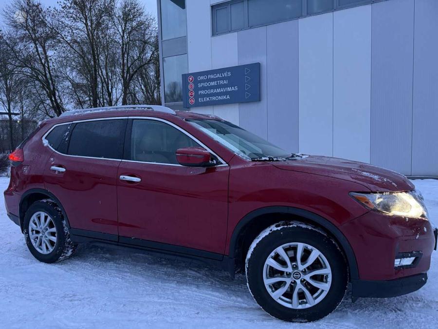 Sarkans Nissan Rogue 2017 Kauņa, ar dzinēja tilpumu 2.00 L un nobraukumu 180 tūkst. km par 8950 €, foto 22 vietnē AUTOMOTO.COM.LV