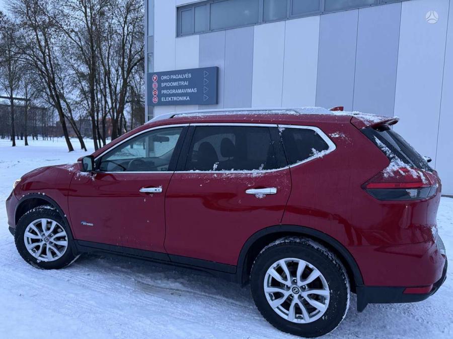 Sarkans Nissan Rogue 2017 Kauņa, ar dzinēja tilpumu 2.00 L un nobraukumu 180 tūkst. km par 8950 €, foto 23 vietnē AUTOMOTO.COM.LV