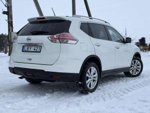 White Nissan Rogue 2015 in Kaunas, with an engine capacity of 2.49 L and mileage of 145 thousand km for 7750 €, photo 5 on AUTOMOTO.COM.LV