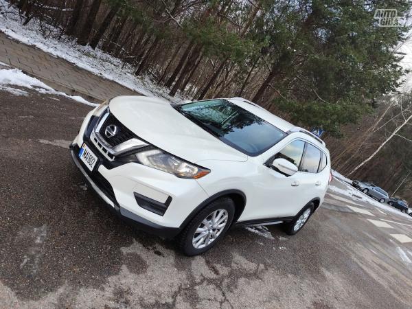 White Nissan Rogue 2017 in Vilnius, with an engine capacity of 2.50 L and mileage of 119 thousand km for 8300 €, photo 1 on AUTOMOTO.COM.LV