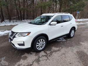 White Nissan Rogue 2017 in Vilnius, with an engine capacity of 2.50 L and mileage of 119 thousand km for 8300 €, photo 2 on AUTOMOTO.COM.LV