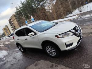 White Nissan Rogue 2017 in Vilnius, with an engine capacity of 2.50 L and mileage of 119 thousand km for 8300 €, photo 6 on AUTOMOTO.COM.LV