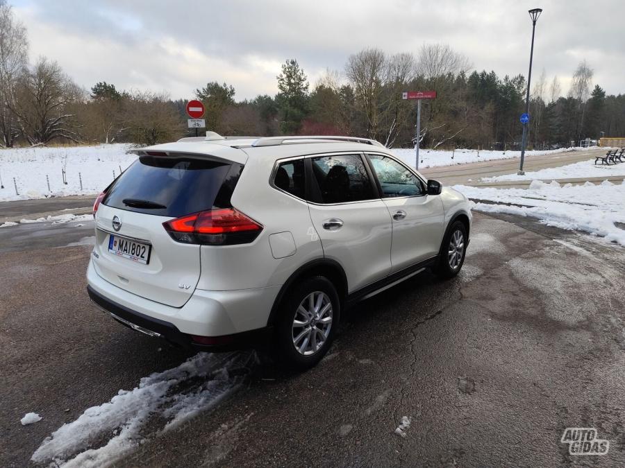 White Nissan Rogue 2017 in Vilnius, with an engine capacity of 2.50 L and mileage of 119 thousand km for 8300 €, photo 10 on AUTOMOTO.COM.LV