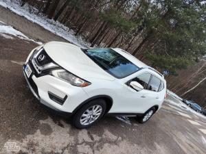 White Nissan Rogue 2017 in Vilnius, with an engine capacity of 2.50 L and mileage of 119 thousand km for 8300 €, photo 13 on AUTOMOTO.COM.LV