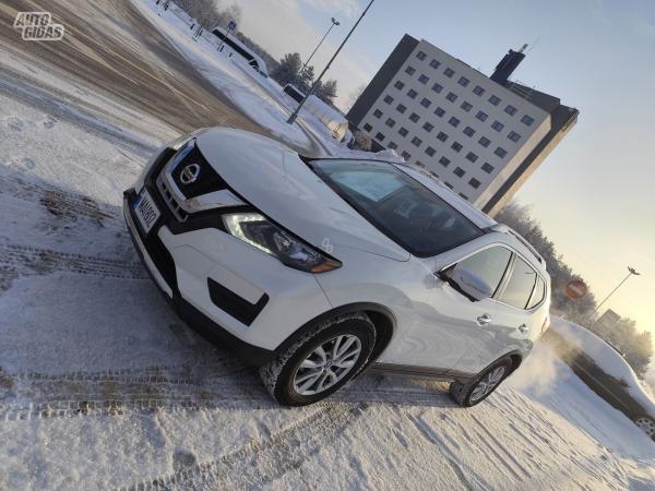 Balts Nissan Rogue 2017 Viļņa, ar dzinēja tilpumu 2.50 L un nobraukumu 119 tūkst. km par 8300 €, foto 2 vietnē AUTOMOTO.COM.LV