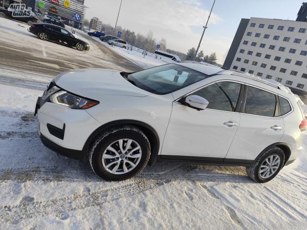 Balts Nissan Rogue 2017 Viļņa, ar dzinēja tilpumu 2.50 L un nobraukumu 119 tūkst. km par 8300 €, foto 3 vietnē AUTOMOTO.COM.LV