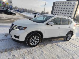 White Nissan Rogue 2017 in Vilnius, with an engine capacity of 2.50 L and mileage of 119 thousand km for 8300 €, photo 8 on AUTOMOTO.COM.LV