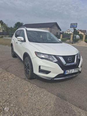 Balts Nissan Rogue 2017 Šauļi, ar dzinēja tilpumu 2.49 L un nobraukumu 28 tūkst. km par 12500 €, foto  vietnē AUTOMOTO.COM.LV