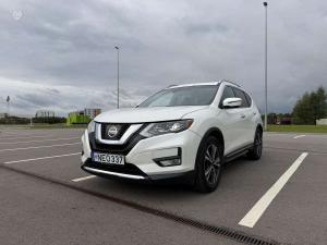 Balts Nissan Rogue 2017 Gargždai, ar dzinēja tilpumu 2.50 L un nobraukumu 159 tūkst. km par 9500 €, foto  vietnē AUTOMOTO.COM.LV