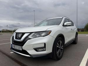 White Nissan Rogue 2017 in Gargzdai, with an engine capacity of 2.50 L and mileage of 159 thousand km for 9500 €, photo 4 on AUTOMOTO.COM.LV