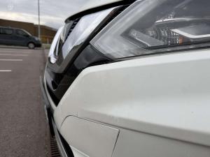 White Nissan Rogue 2017 in Gargzdai, with an engine capacity of 2.50 L and mileage of 159 thousand km for 9500 €, photo 19 on AUTOMOTO.COM.LV