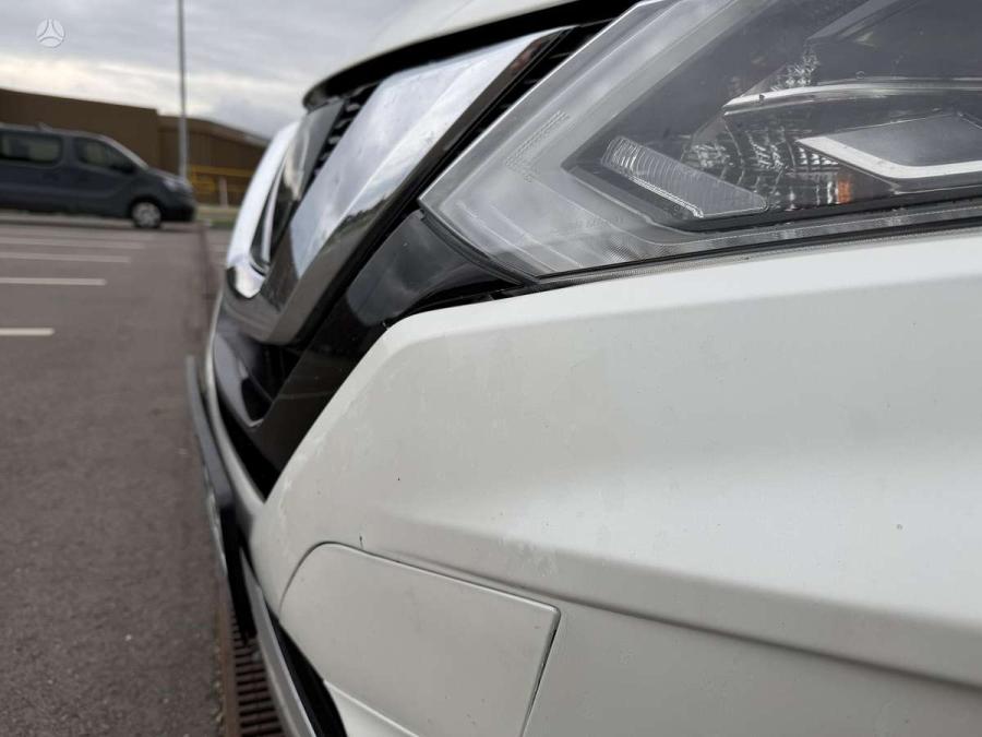 White Nissan Rogue 2017 in Gargzdai, with an engine capacity of 2.50 L and mileage of 159 thousand km for 9500 €, photo 19 on AUTOMOTO.COM.LV