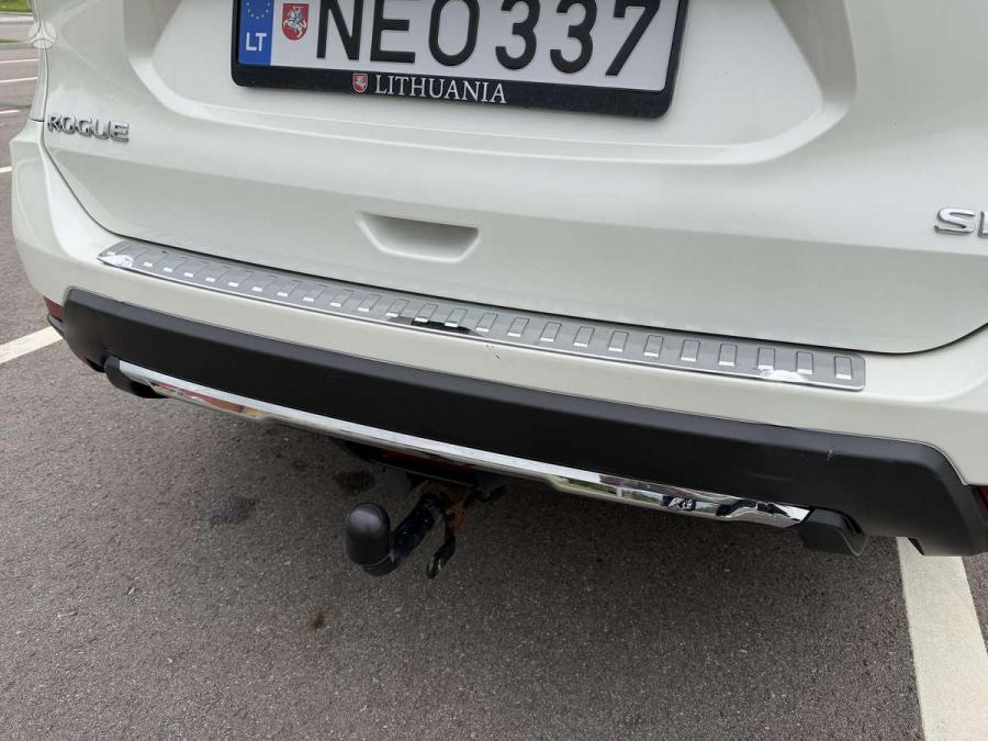 White Nissan Rogue 2017 in Gargzdai, with an engine capacity of 2.50 L and mileage of 159 thousand km for 9500 €, photo 20 on AUTOMOTO.COM.LV