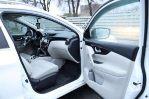 Balts Nissan Rogue 2018 Kėdainiai, ar dzinēja tilpumu 2.00 L un nobraukumu 101 tūkst. km par 9500 €, foto 17 vietnē AUTOMOTO.COM.LV