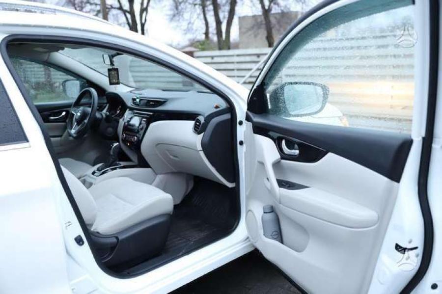 Balts Nissan Rogue 2018 Kėdainiai, ar dzinēja tilpumu 2.00 L un nobraukumu 101 tūkst. km par 9500 €, foto 17 vietnē AUTOMOTO.COM.LV