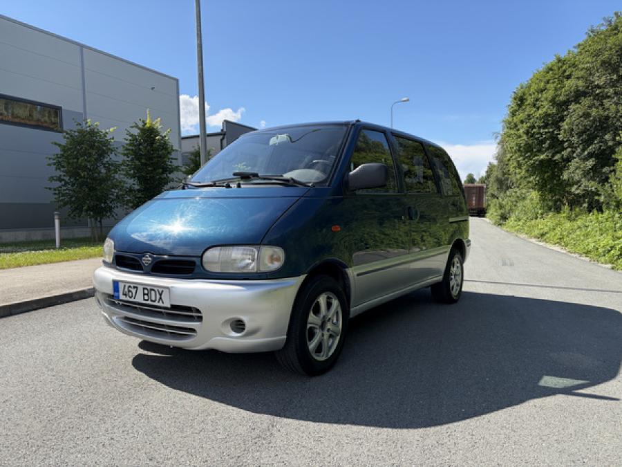 Zils Nissan Serena 1999 Tallina, ar dzinēja tilpumu 1.60 L un nobraukumu 205 tūkst. km par 3900 €, foto 4 vietnē AUTOMOTO.COM.LV