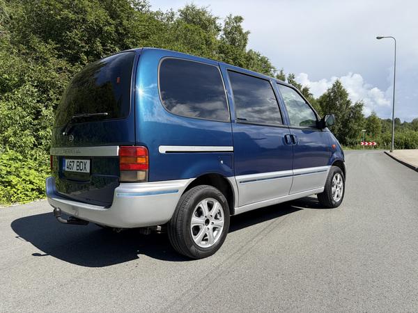 Blue Nissan Serena 1999 in Tallinn, with an engine capacity of 1.60 L and mileage of 205 thousand km for 3900 €, photo 6 on AUTOMOTO.COM.LV