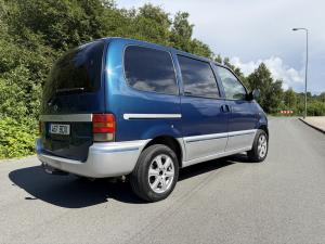 Zils Nissan Serena 1999 Tallina, ar dzinēja tilpumu 1.60 L un nobraukumu 205 tūkst. km par 3900 €, foto 18 vietnē AUTOMOTO.COM.LV