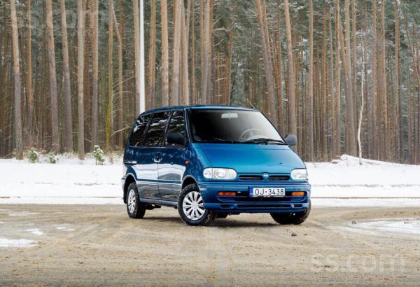 Blue Nissan Serena 1995 in Riga, with an engine capacity of 2.30 L and mileage of 242 thousand km for 5990 €, photo 2 on AUTOMOTO.COM.LV