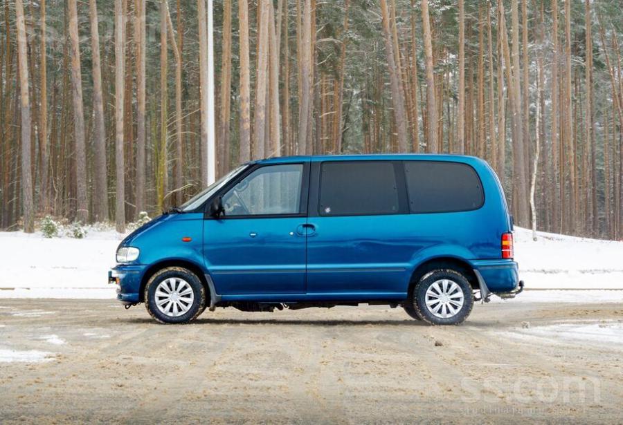 Zils Nissan Serena 1995 Rīga, ar dzinēja tilpumu 2.30 L un nobraukumu 242 tūkst. km par 5990 €, foto 5 vietnē AUTOMOTO.COM.LV