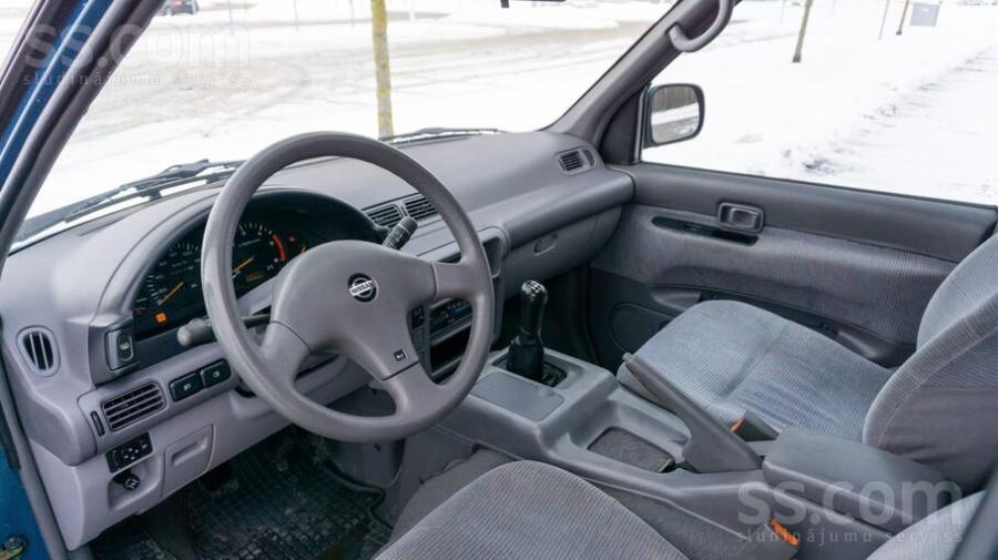 Zils Nissan Serena 1995 Rīga, ar dzinēja tilpumu 2.30 L un nobraukumu 242 tūkst. km par 5990 €, foto 10 vietnē AUTOMOTO.COM.LV