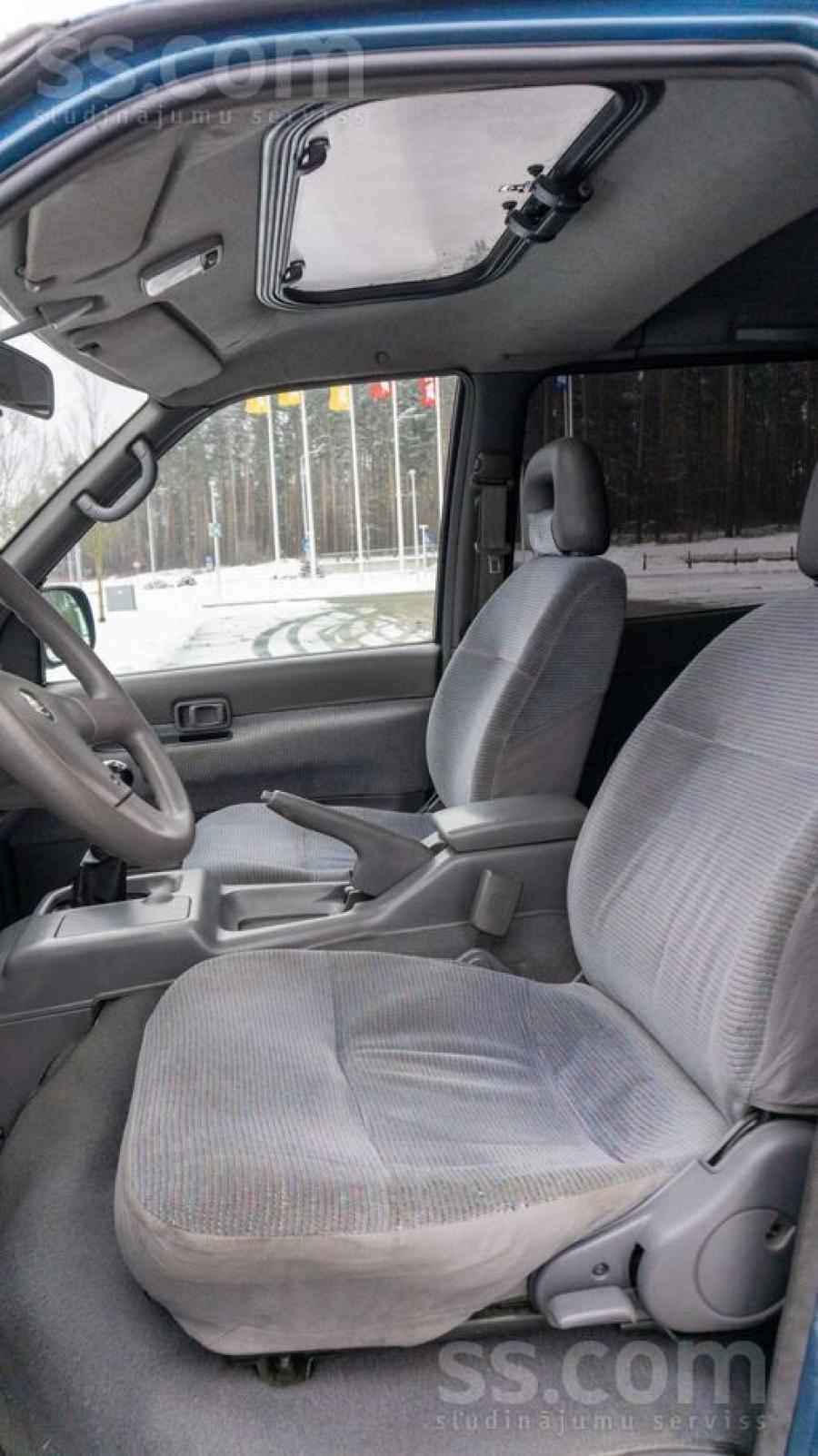Zils Nissan Serena 1995 Rīga, ar dzinēja tilpumu 2.30 L un nobraukumu 242 tūkst. km par 5990 €, foto 22 vietnē AUTOMOTO.COM.LV