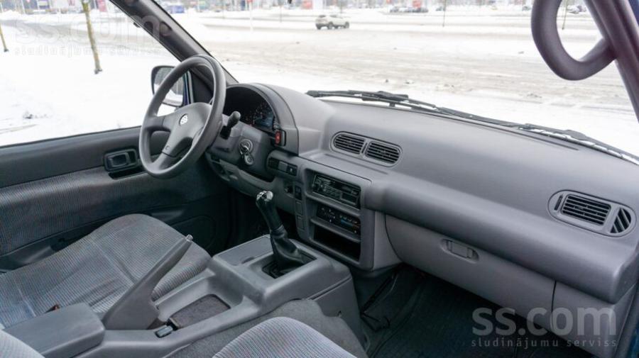 Zils Nissan Serena 1995 Rīga, ar dzinēja tilpumu 2.30 L un nobraukumu 242 tūkst. km par 5990 €, foto 11 vietnē AUTOMOTO.COM.LV