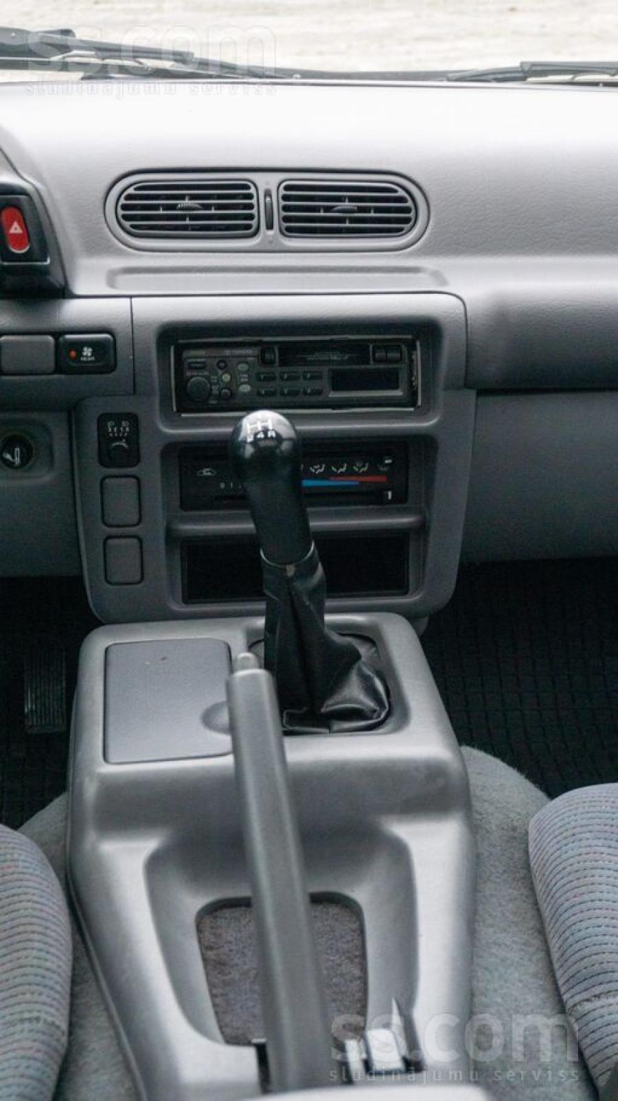 Zils Nissan Serena 1995 Rīga, ar dzinēja tilpumu 2.30 L un nobraukumu 242 tūkst. km par 5990 €, foto 13 vietnē AUTOMOTO.COM.LV