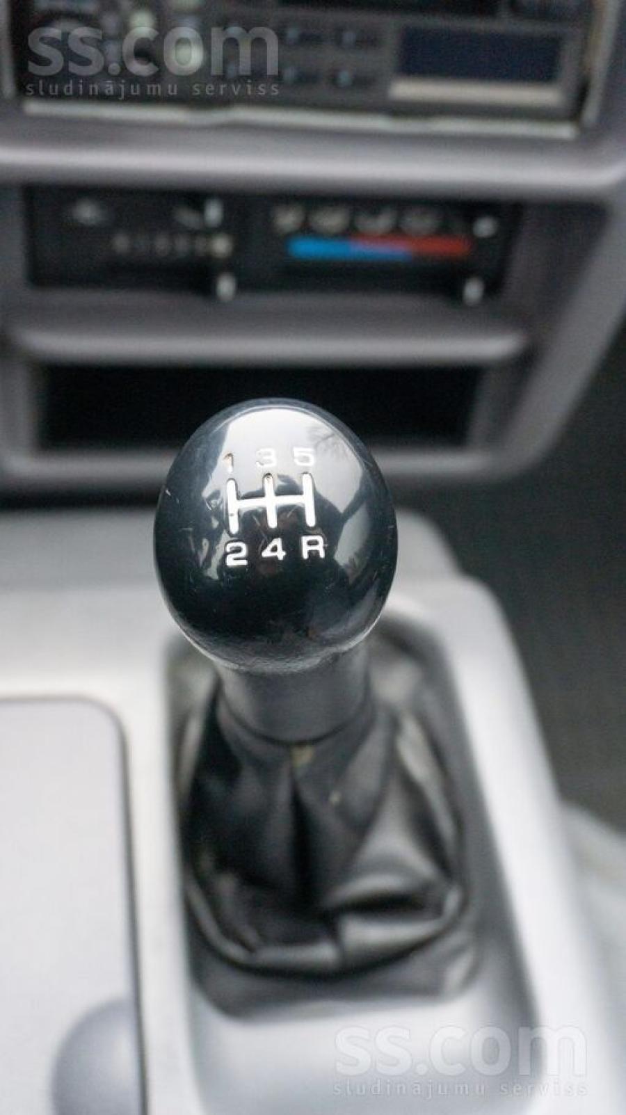 Zils Nissan Serena 1995 Rīga, ar dzinēja tilpumu 2.30 L un nobraukumu 242 tūkst. km par 5990 €, foto 15 vietnē AUTOMOTO.COM.LV