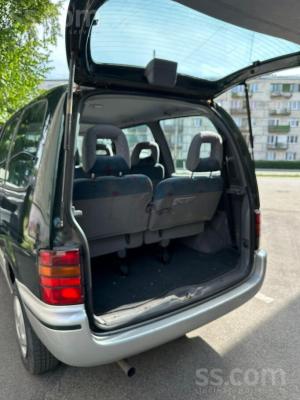 Zaļš Nissan Serena 2000 Rīga, ar dzinēja tilpumu 1.60 L un nobraukumu 150 tūkst. km par 1200 €, foto 7 vietnē AUTOMOTO.COM.LV