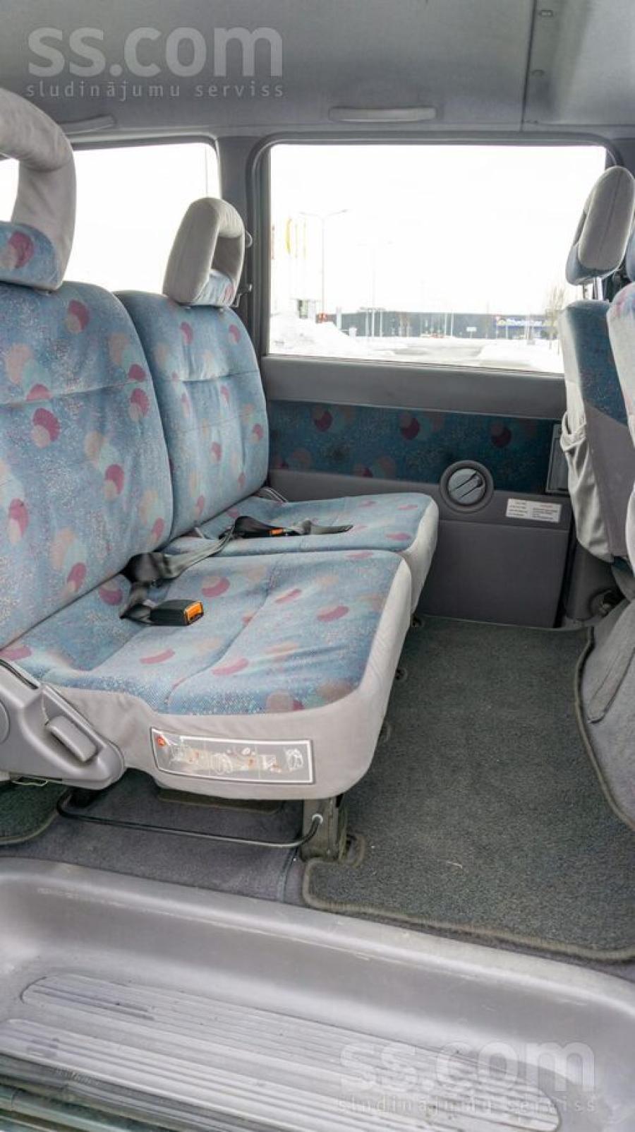 Zaļš Nissan Serena 2000 Rīga, ar dzinēja tilpumu 1.60 L un nobraukumu 150 tūkst. km par 3990 €, foto 22 vietnē AUTOMOTO.COM.LV