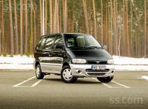 Green Nissan Serena 2000 in Riga, with an engine capacity of 1.60 L and mileage of 150 thousand km for 3990 €, photo 3 on AUTOMOTO.COM.LV