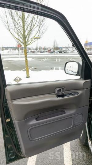 Green Nissan Serena 2000 in Riga, with an engine capacity of 1.60 L and mileage of 150 thousand km for 3990 €, photo 19 on AUTOMOTO.COM.LV