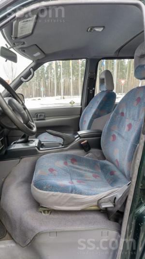 Green Nissan Serena 2000 in Riga, with an engine capacity of 1.60 L and mileage of 150 thousand km for 3990 €, photo 20 on AUTOMOTO.COM.LV