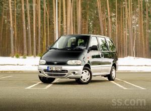 Zaļš Nissan Serena 2000 Rīga, ar dzinēja tilpumu 1.60 L un nobraukumu 150 tūkst. km par 3591 €, foto  vietnē AUTOMOTO.COM.LV