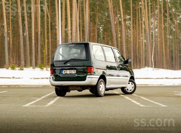 Zaļš Nissan Serena 2000 Rīga, ar dzinēja tilpumu 1.60 L un nobraukumu 150 tūkst. km par 2990 €, foto 5 vietnē AUTOMOTO.COM.LV