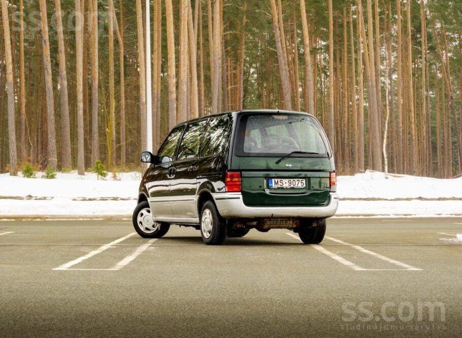 Zaļš Nissan Serena 2000 Rīga, ar dzinēja tilpumu 1.60 L un nobraukumu 150 tūkst. km par 2990 €, foto 8 vietnē AUTOMOTO.COM.LV
