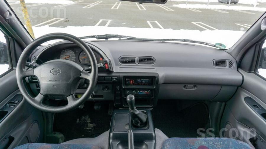 Zaļš Nissan Serena 2000 Rīga, ar dzinēja tilpumu 1.60 L un nobraukumu 150 tūkst. km par 2990 €, foto 12 vietnē AUTOMOTO.COM.LV