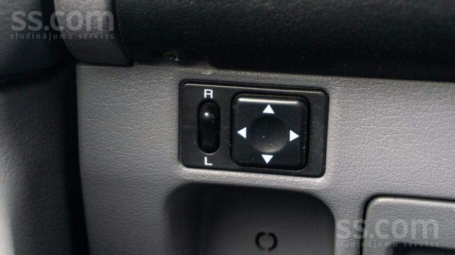 Zaļš Nissan Serena 2000 Rīga, ar dzinēja tilpumu 1.60 L un nobraukumu 150 tūkst. km par 2990 €, foto 18 vietnē AUTOMOTO.COM.LV