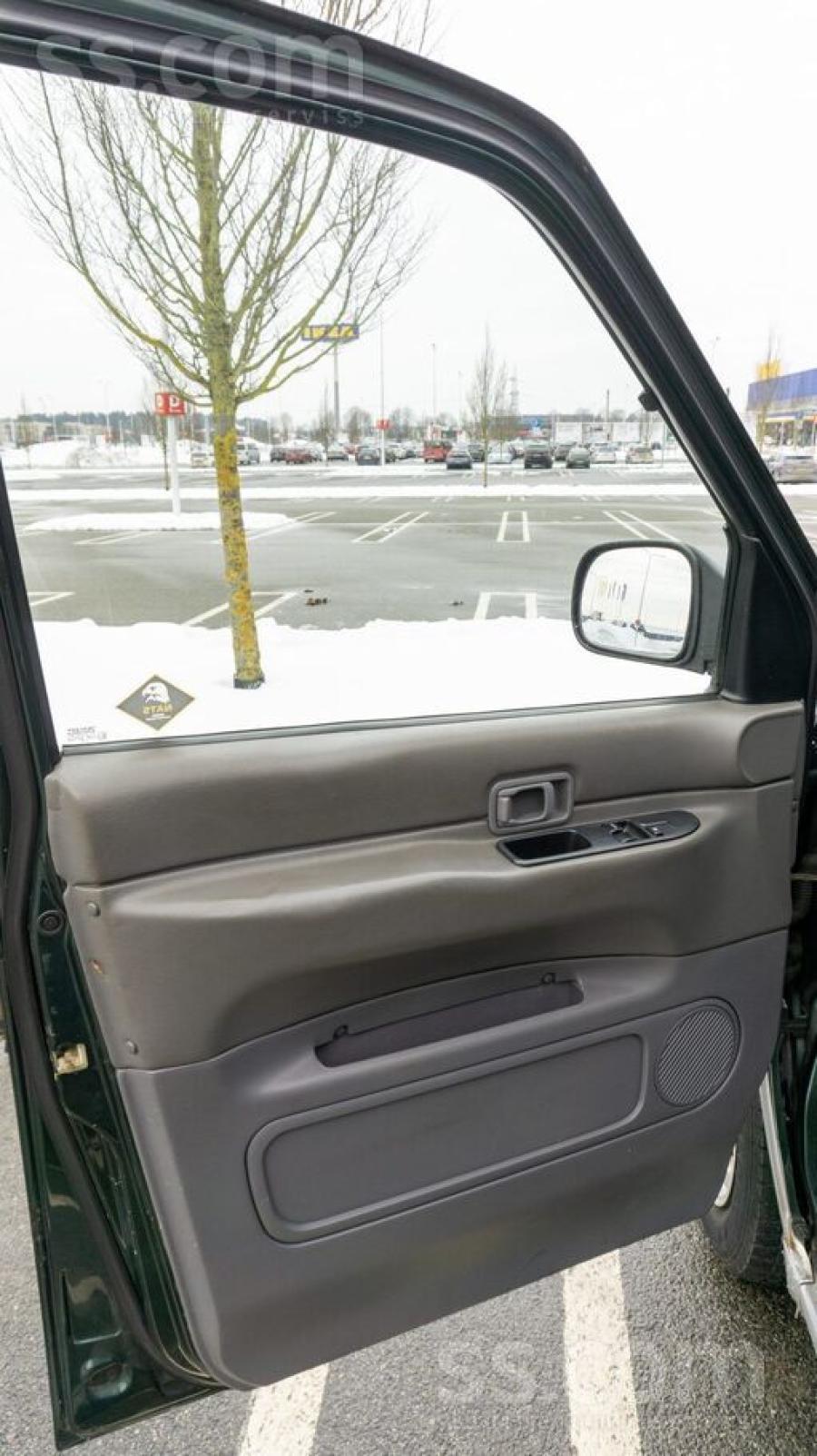 Zaļš Nissan Serena 2000 Rīga, ar dzinēja tilpumu 1.60 L un nobraukumu 150 tūkst. km par 2990 €, foto 19 vietnē AUTOMOTO.COM.LV