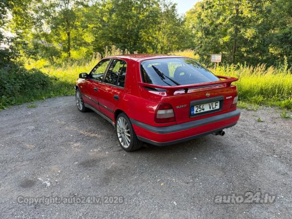 Красный Ниссан Санни 1991 в Таллин, объемом двигателя 2.00 л и пробегом 250 тыс. км за 7800 €, фото 4 на AUTOMOTO.COM.LV