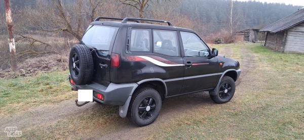Melns Nissan Terrano 1995 Viļņa, ar dzinēja tilpumu 2.40 L un nobraukumu 265 tūkst. km par 4900 €, foto 6 vietnē AUTOMOTO.COM.LV
