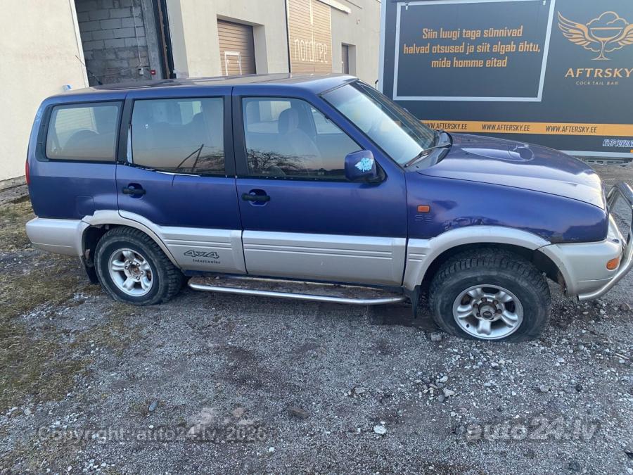 Blue Nissan Terrano 1997 in Tallinn, with an engine capacity of 2.70 L and mileage of 300 thousand km for 660 €, photo 4 on AUTOMOTO.COM.LV