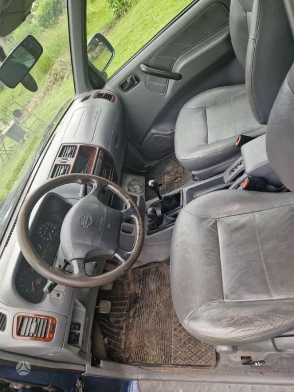 Zils Nissan Terrano 1998 Kauņa, ar dzinēja tilpumu 2.66 L un nobraukumu 259 tūkst. km par 2500 €, foto 8 vietnē AUTOMOTO.COM.LV